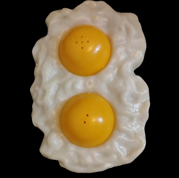 Dining | Vintage Egg Salt And Pepper Shakers | Poshmark
